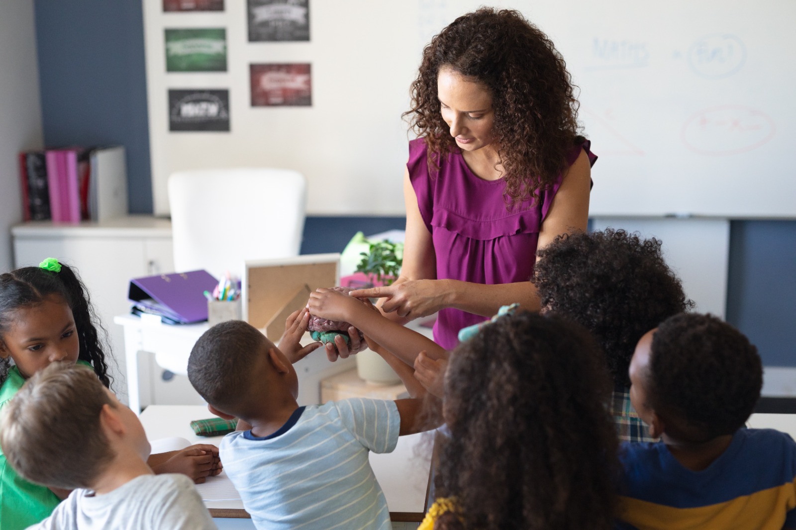 Papel do assistente social : Atuação em escolas de ensino médio